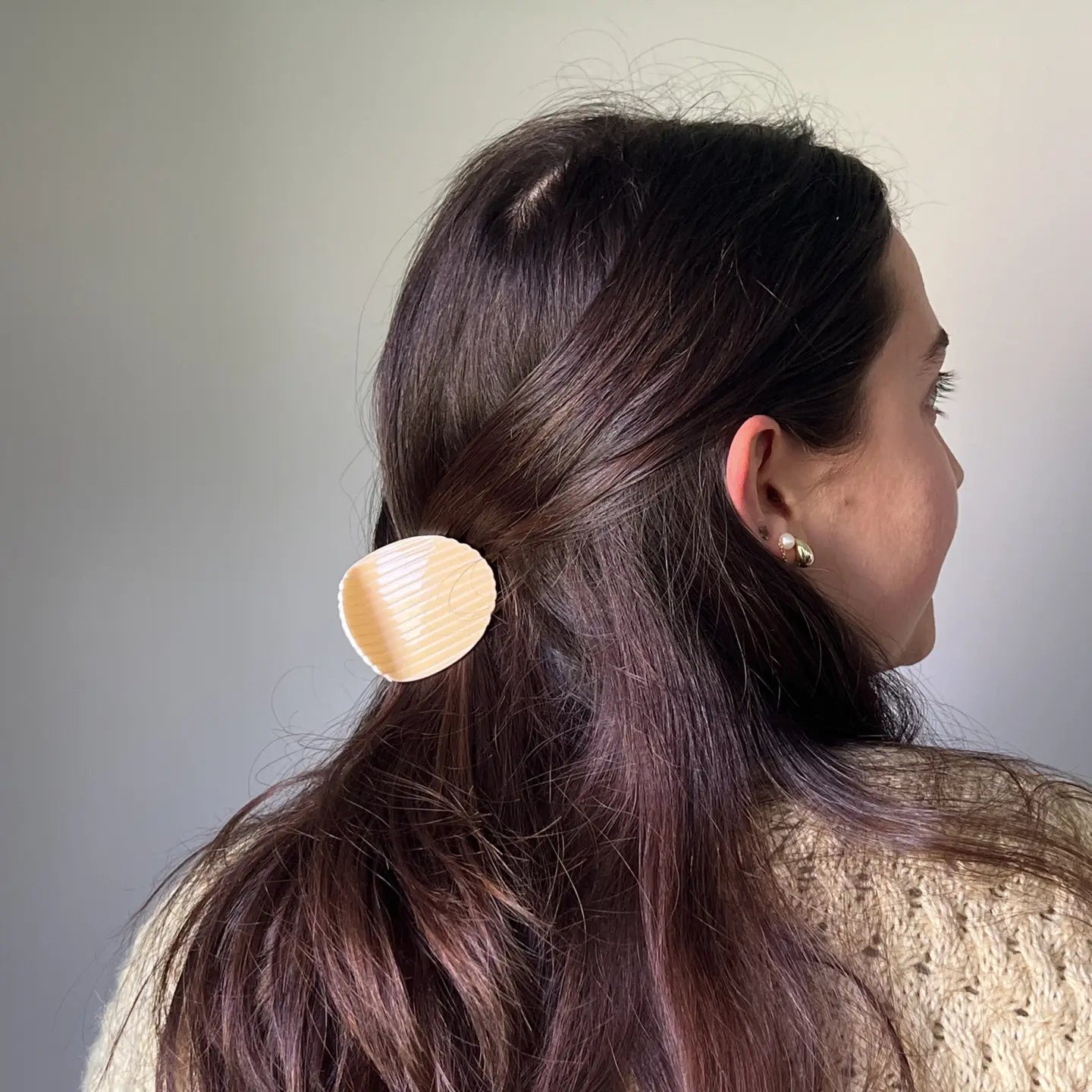 Ruffle Chip Hair Claw – Mochi Kids